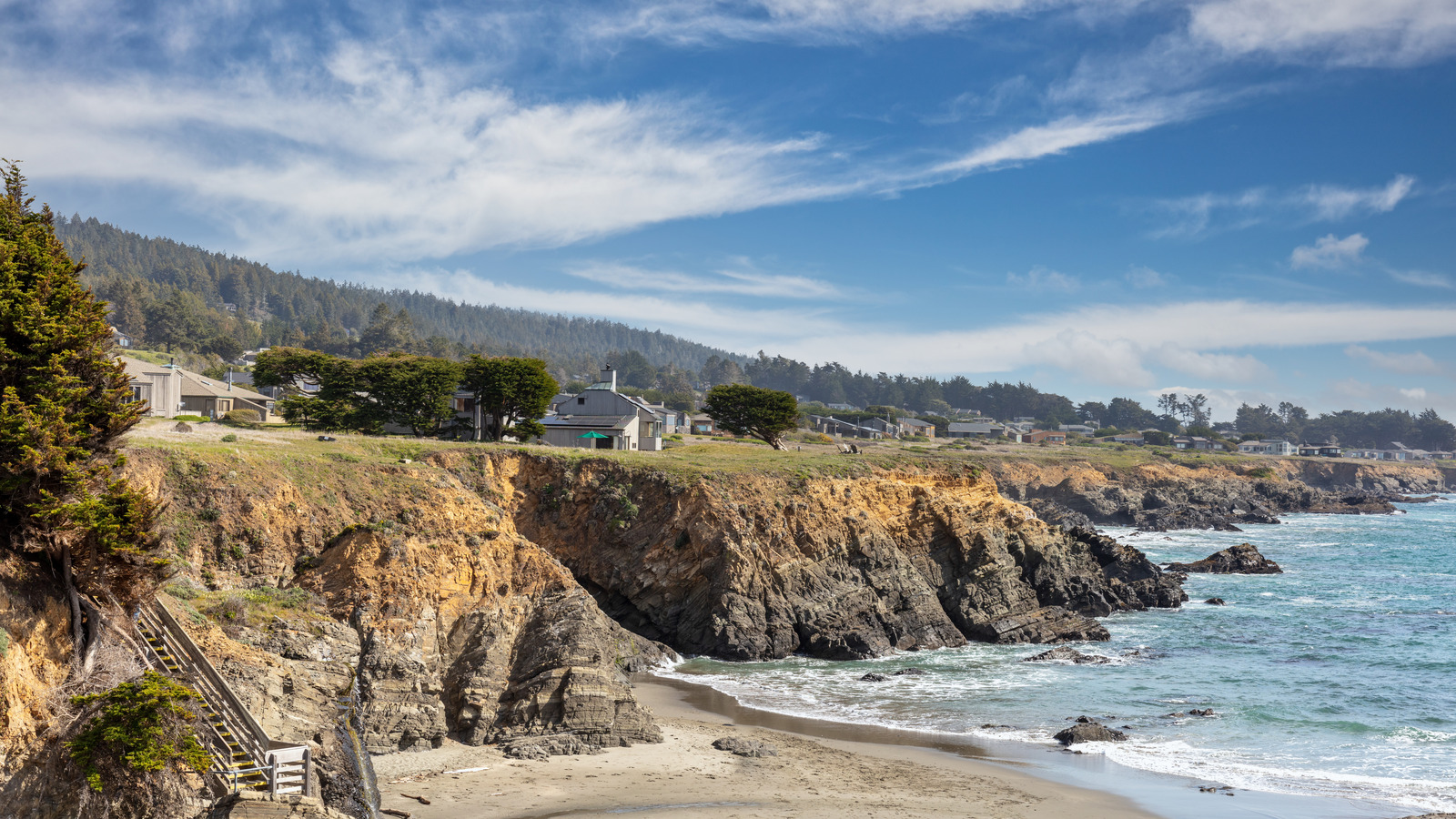 This Lesser-Known Californian Beach Is The Relaxing Getaway In Paradise ...