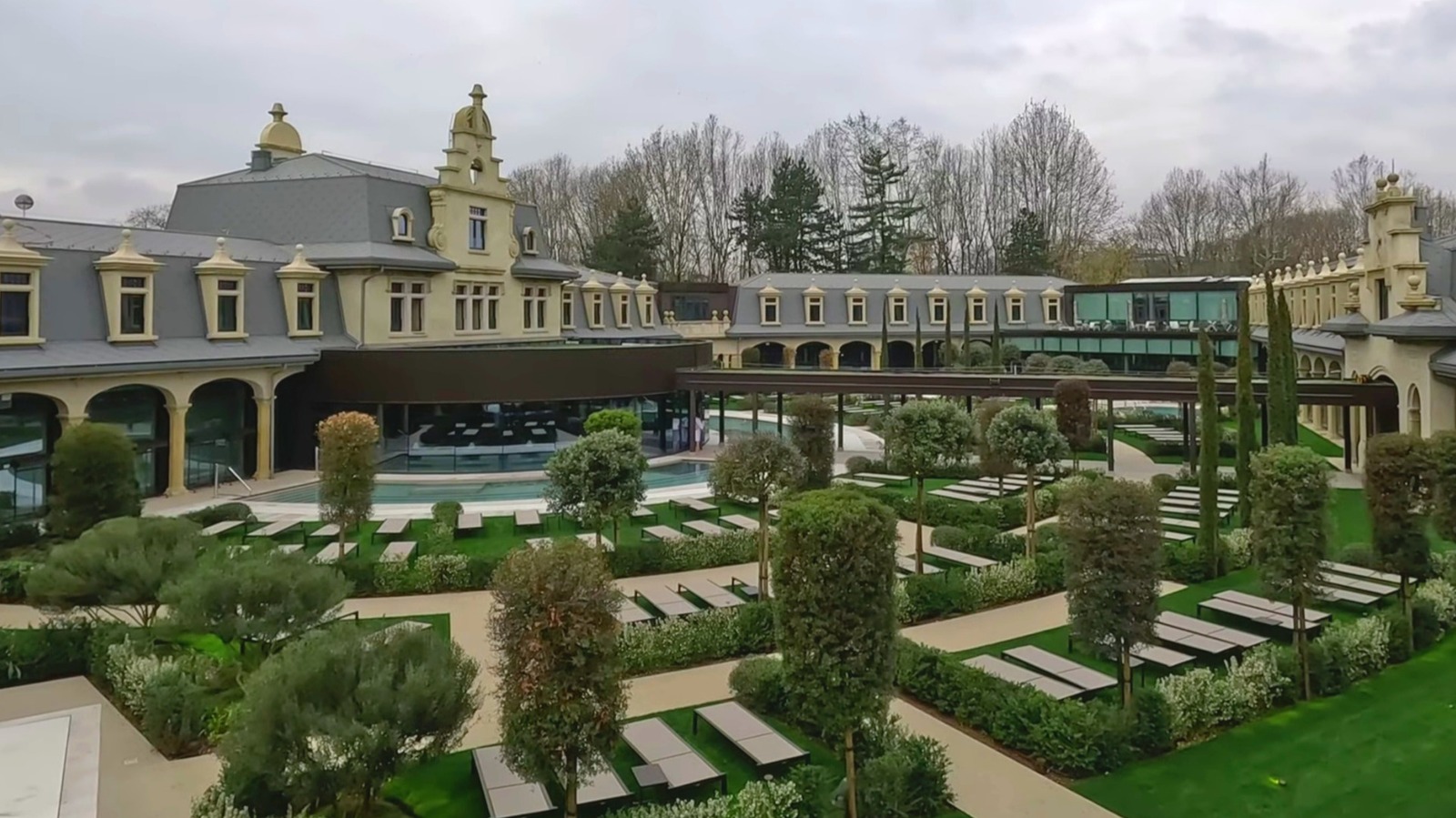 This Luxurious Thermal Spa In Italy Is Perfect For A Relaxing Escape ...
