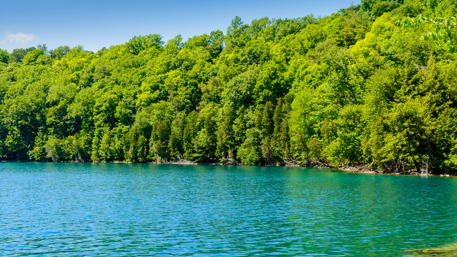 This Northeastern State Park Has Hidden Gem Lakes The Color Of ...