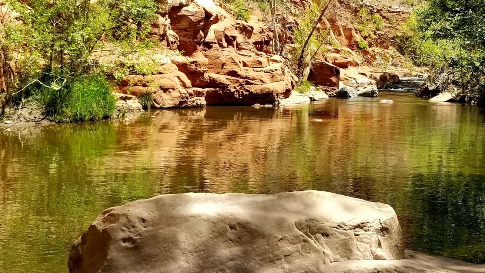 The Bull Pen Swimming Hole In Arizona Has Stunning Water And Cliff Jumping