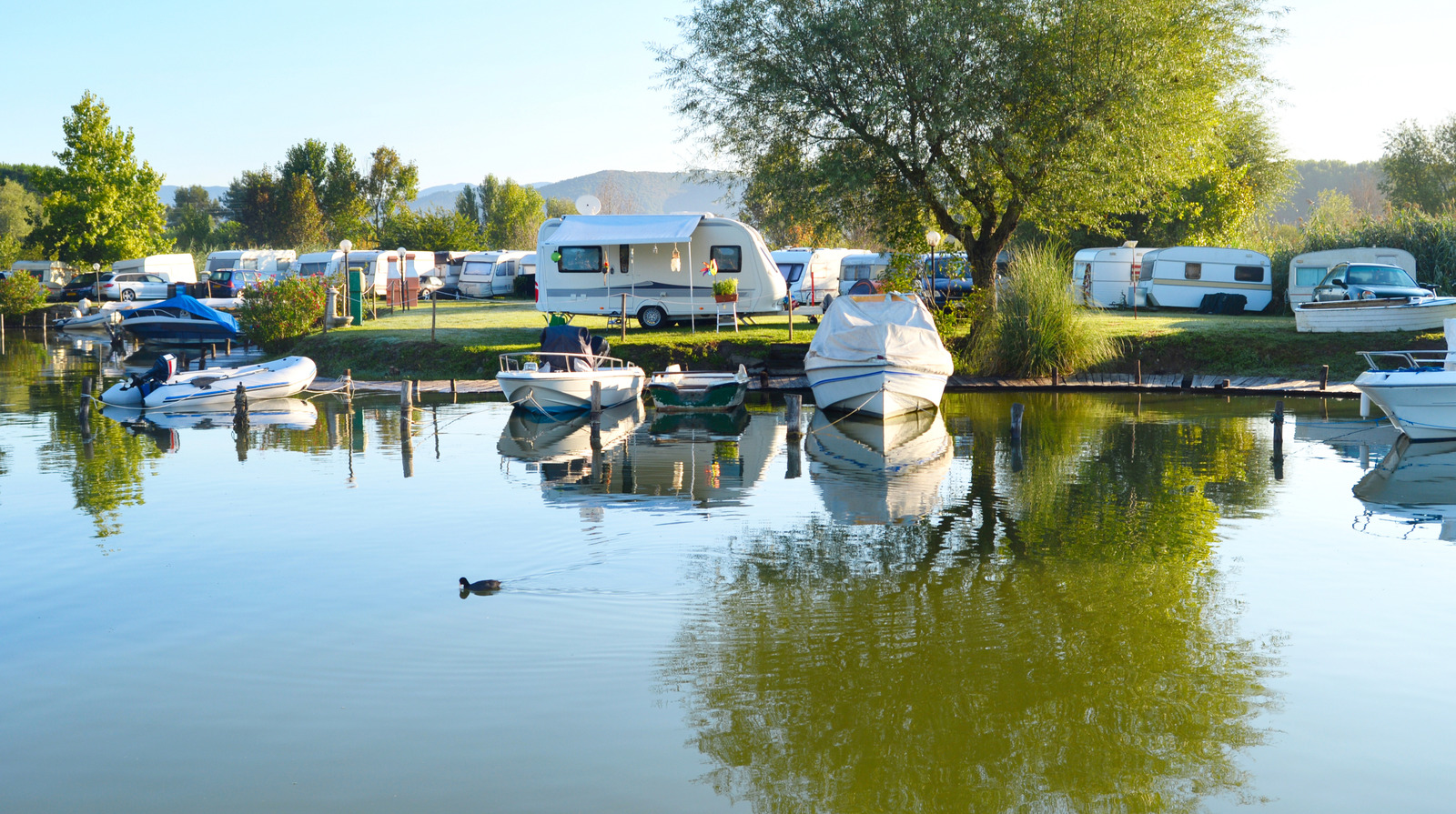 This Southern Lakeside RV Park Is A Fisherman's Paradise With Stunning ...