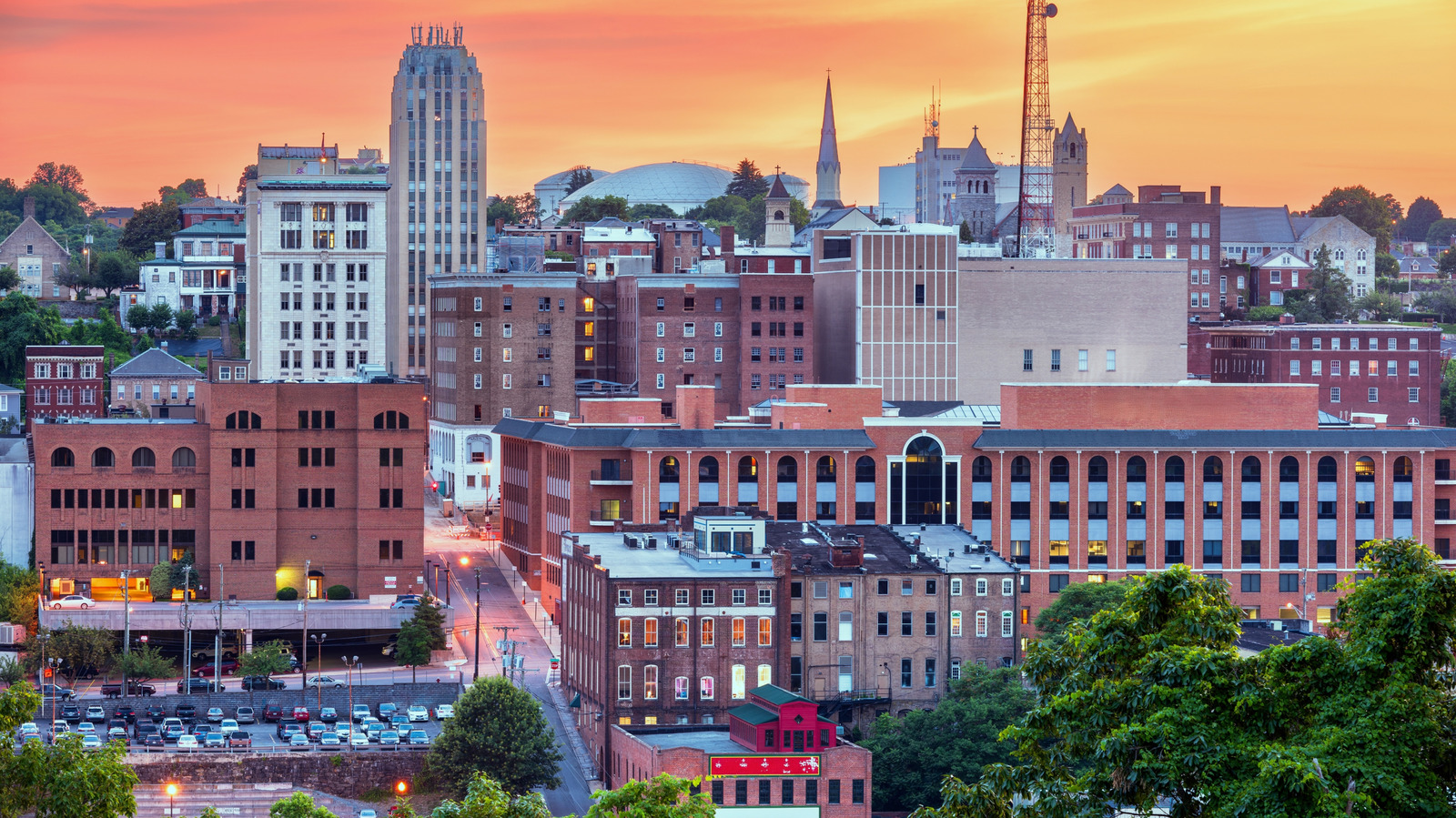 Virginia's Impressive College Town Is Nestled In The Foothills Of The ...