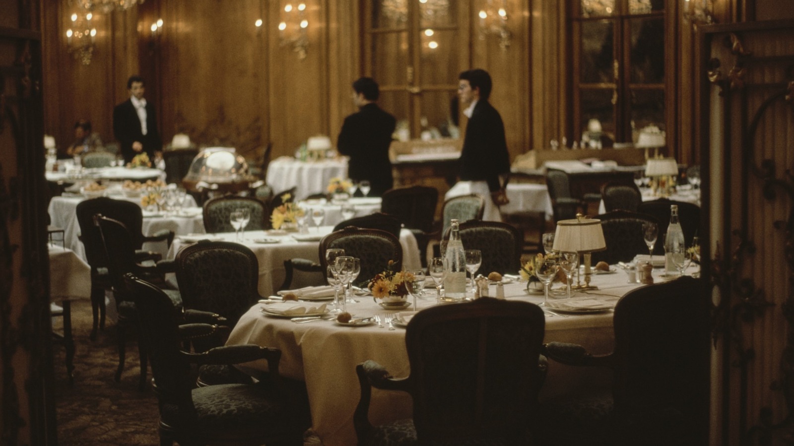 What Tourists Should Know Before Dining At A Fancy Restaurant In France ...