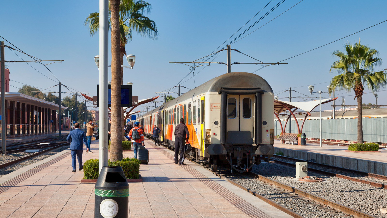 Why Seasoned Globetrotters Always Travel By Train In Morocco
