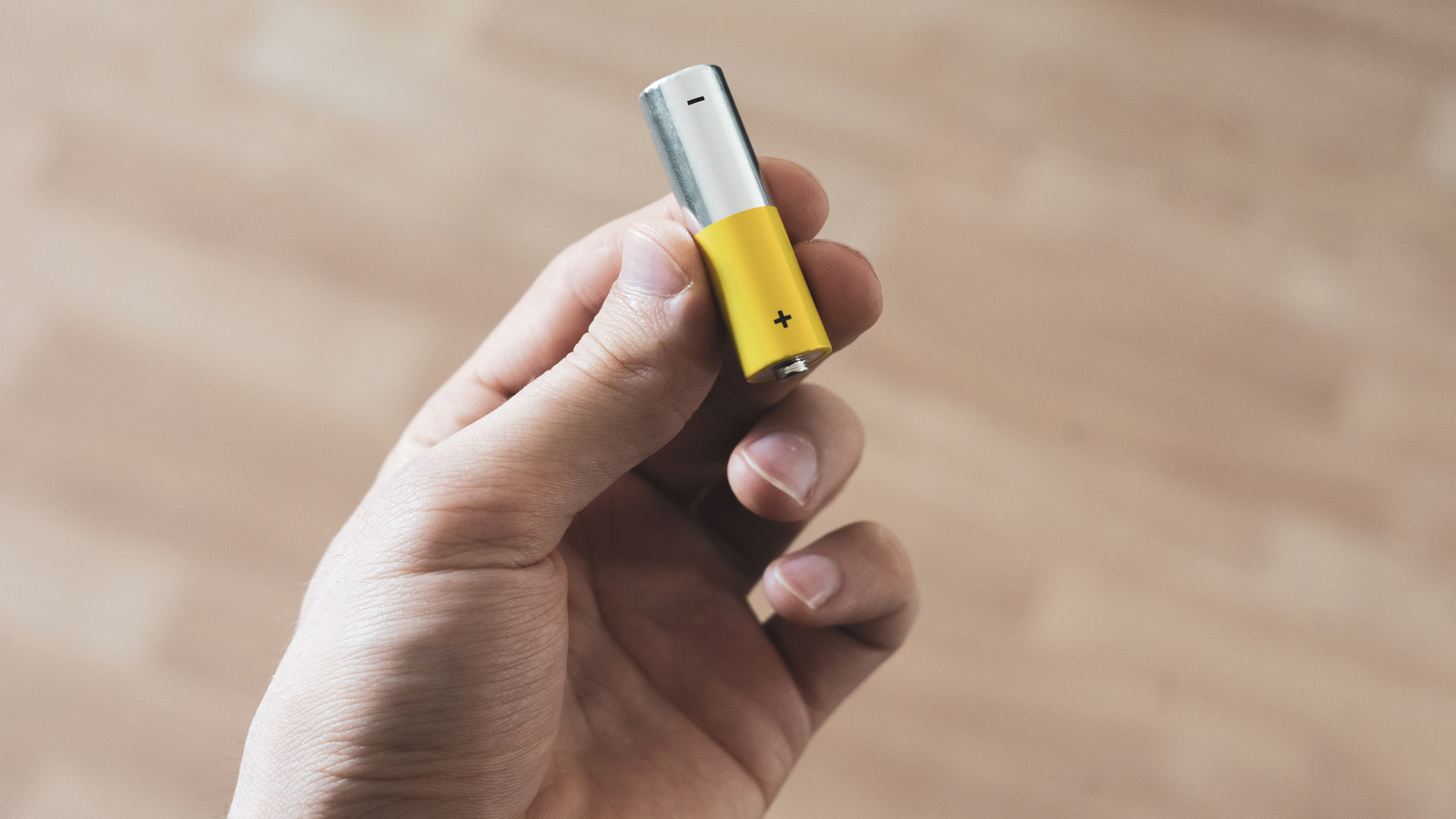 Why You May Want To Avoid Using This Popular Travel Battery Hack