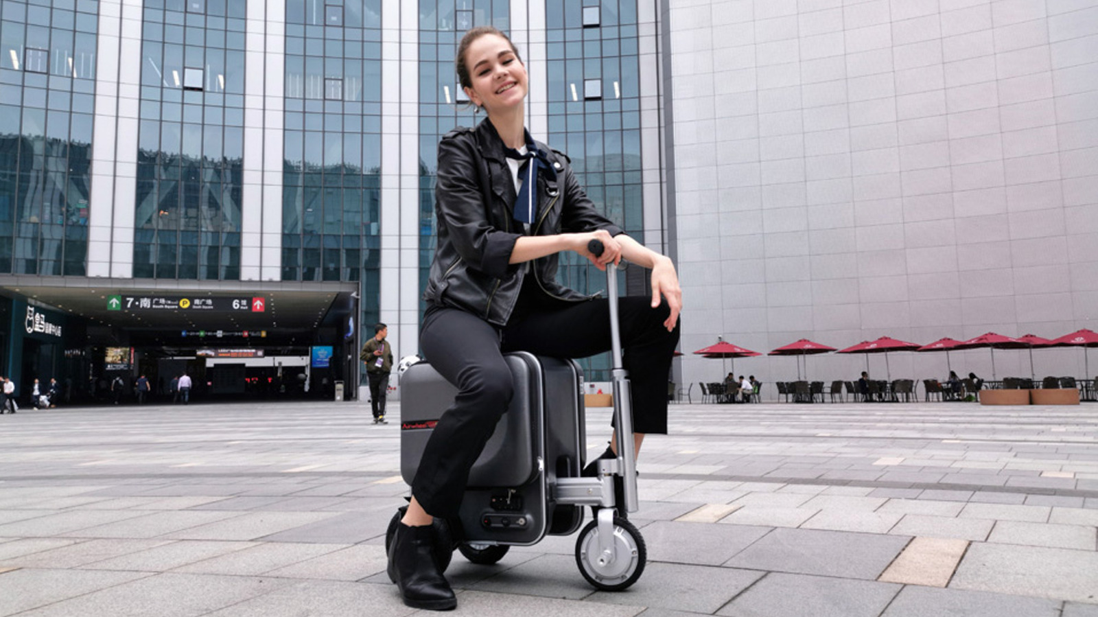 What To Consider Before Bringing Your Smart Luggage To The Airport