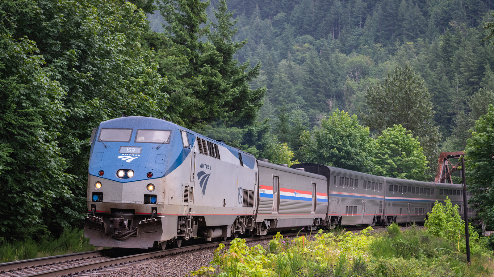 Why You Should Consider A Roomette On Your Next Long Train Trip