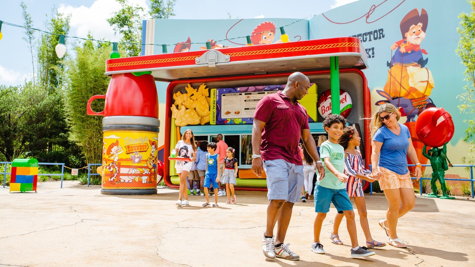 Why You Shouldn't Skip The Guest Services Counter When Visiting Disney ...