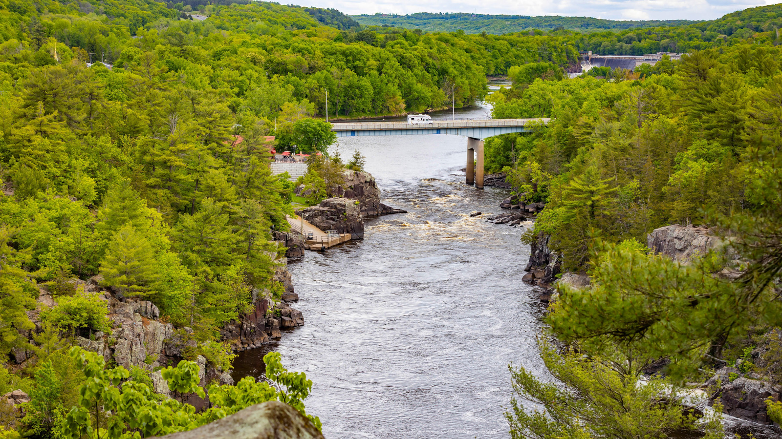 Wisconsin's National Scenic Riverway Is A Gorgeous Destination For Fall ...